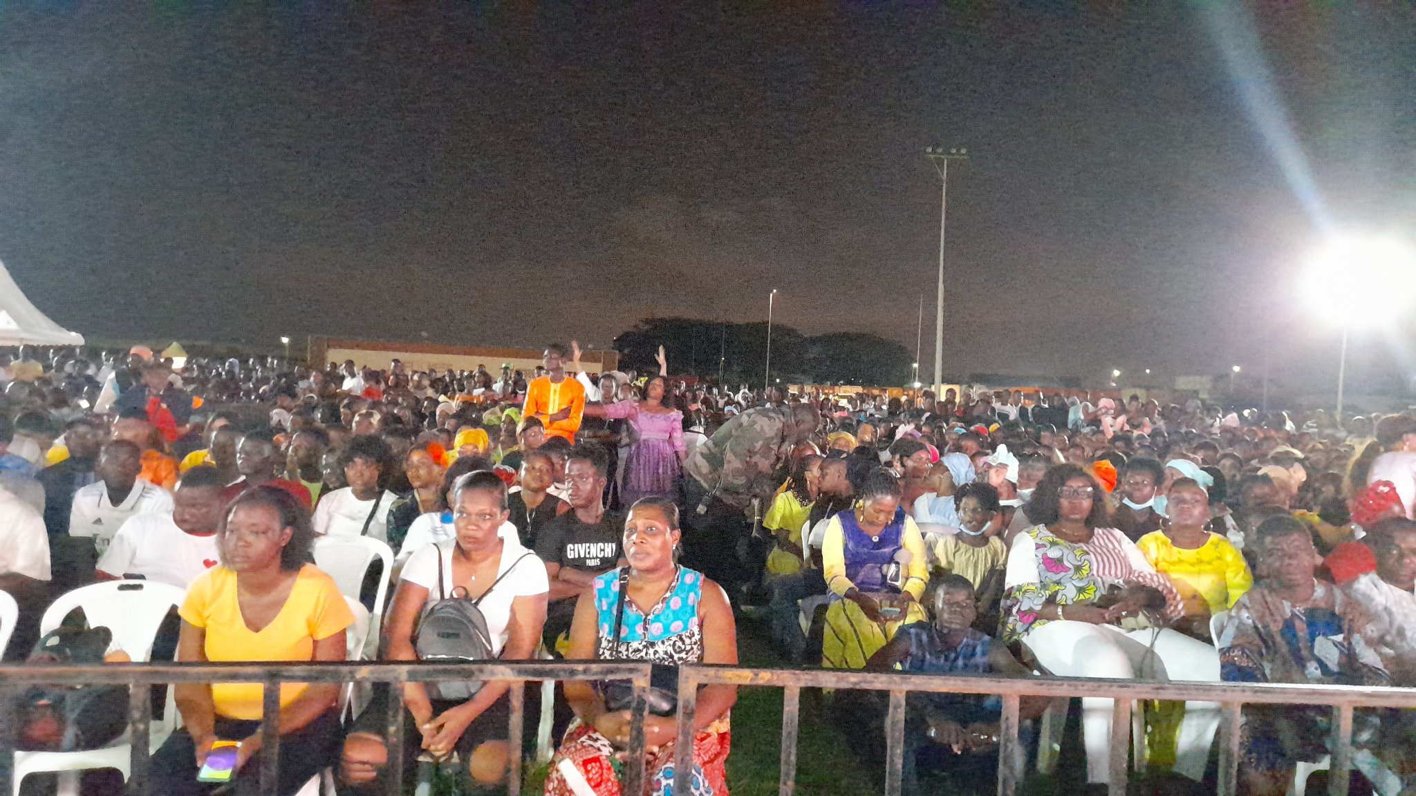 Retour en images sur le concert offert par Eric Taba - Galerie de ...